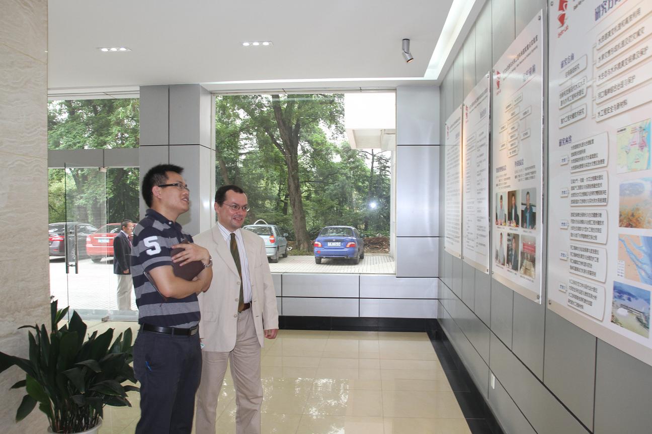 水灾害防御全国重点实验室 - 新闻动态 - 英国Swansea大学Dominic Reeve教授访问实验室